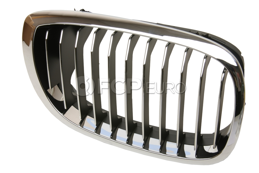 BMW Chrome Grille Right - Genuine BMW 51137064318 | FCP Euro