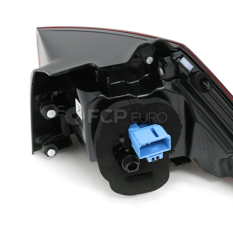 VW Tail Light Assembly - Magneti Marelli 5G0945207G | FCP Euro