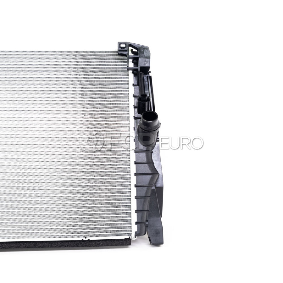 BMW Radiator - Mahle Behr 376909331 | FCP Euro