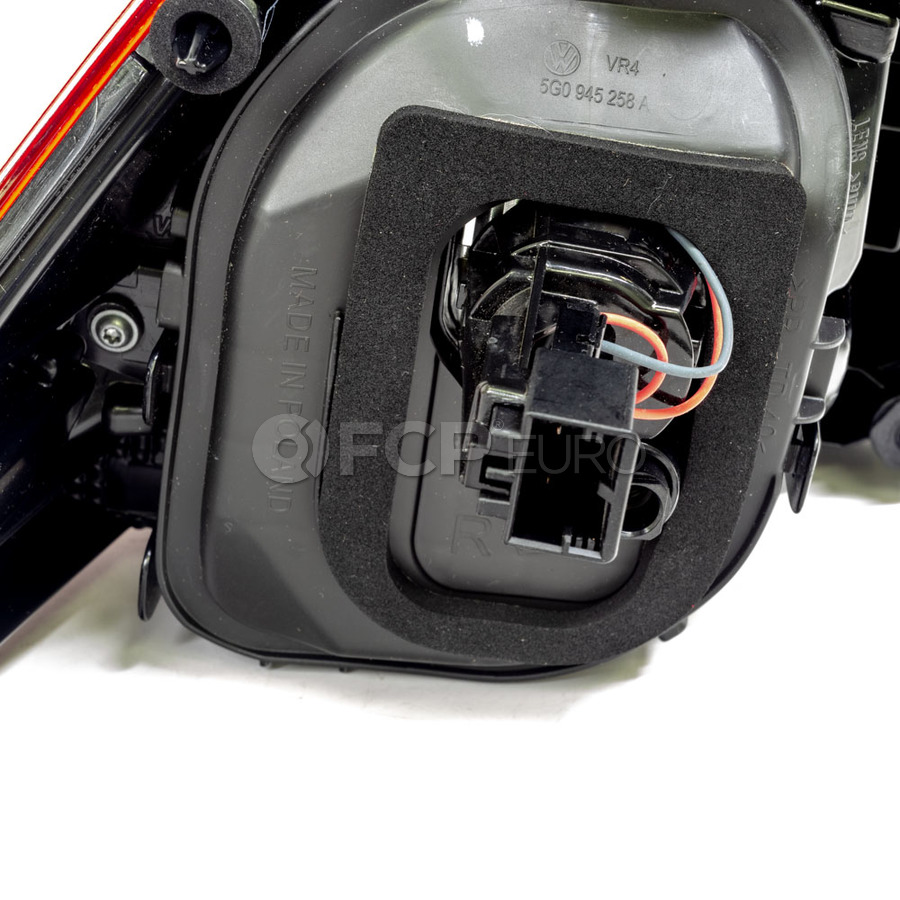 VW Tail Light Assembly - Genuine VW 5G0945096N | FCP Euro