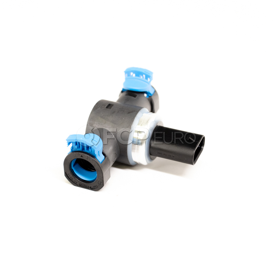 Volvo Fuel Pressure Sensor - Genuine Volvo 31432653 | FCP Euro