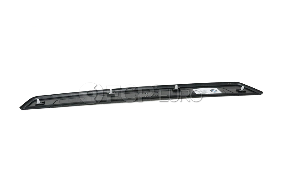 BMW Cover Entrance Right - Genuine BMW 51477069122 | FCP Euro