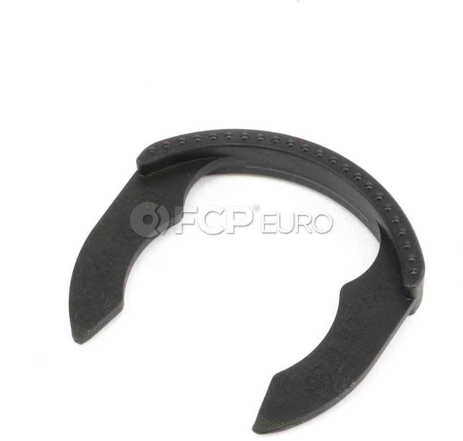 Porsche Engine Coolant Pipe Clip - Genuine Porsche 95510634400 | FCP Euro